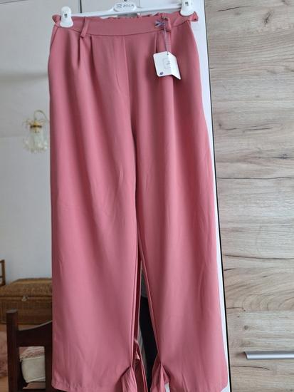 2 para NOVIH pantalona - 3.700