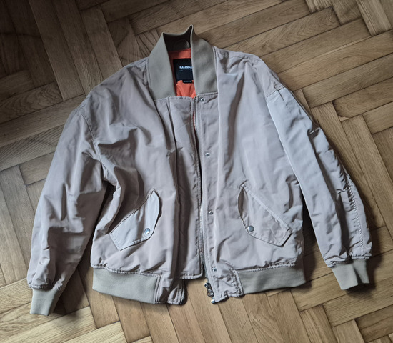 Extra bomber PULL&BEAR jaknica