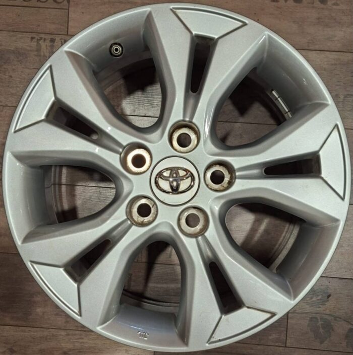 Toyota Yaris Cross 6,5×16 5/114,3 ET45