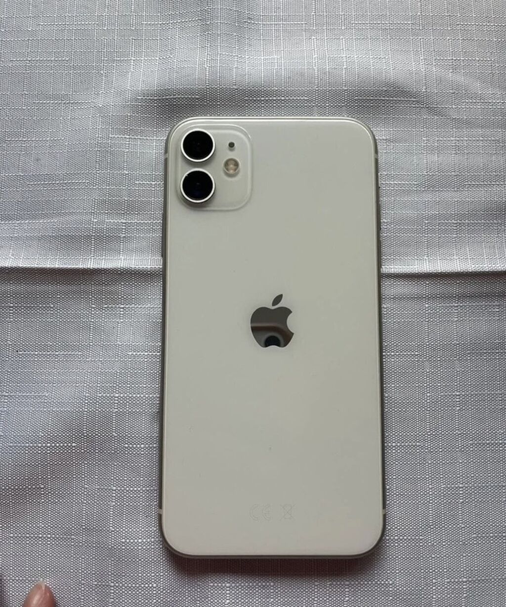 Apple iPhone iPhone 11, 64 GB, Bela, Face ID