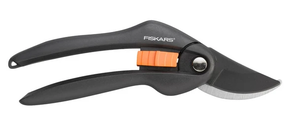 Fiskars 111260 makaze za orezivanje Bypass (krajevi klamerica se zaobilaze) Crno