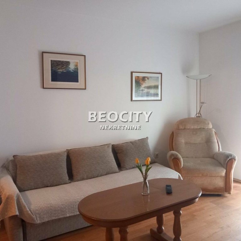 Novi Sad, Centar, Valentina Vodnika, 2.0, 43m2, 400EUR