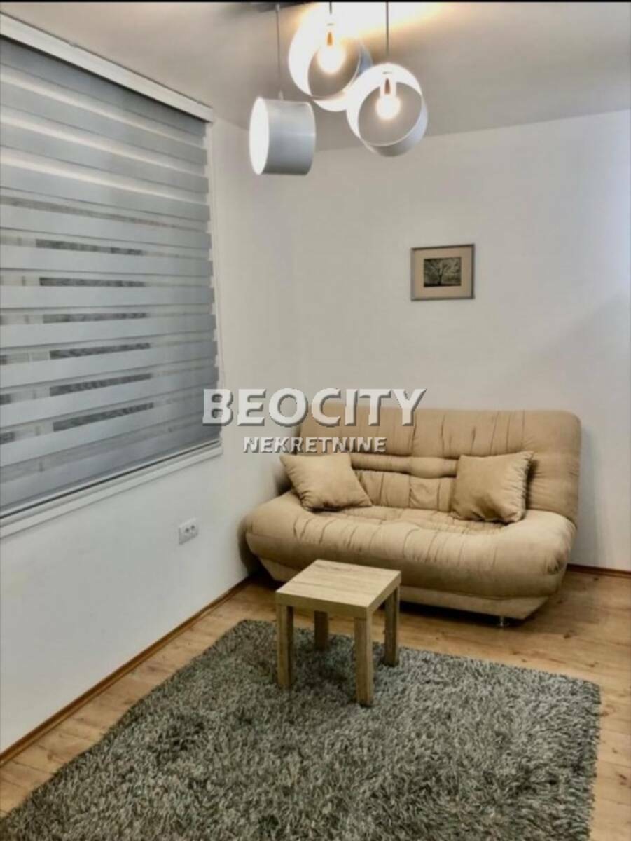 Novi Sad, Petrovaradin, Tvrđava , 1.5, 35m2, 85000EUR