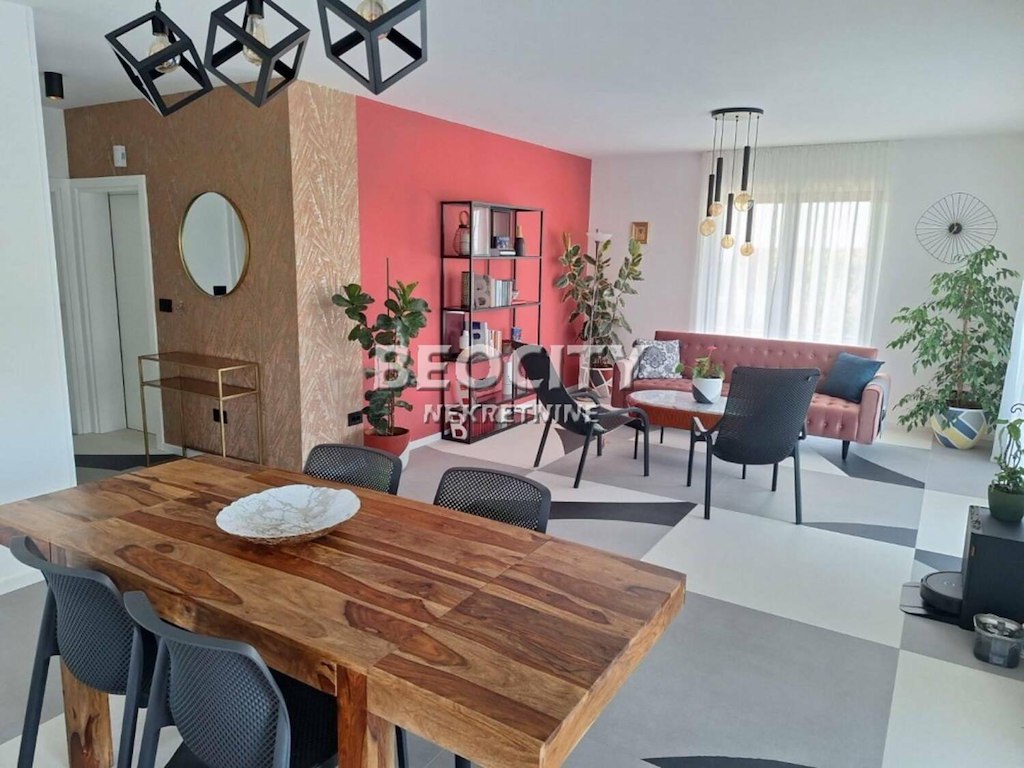 Aranđelovac, Centar, Kopljare, 4.0, 300m2, 539000EUR