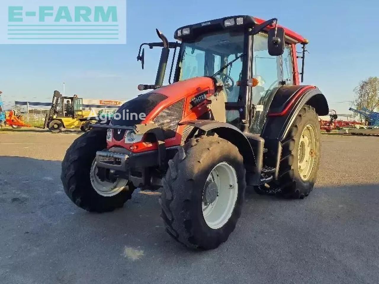 Valtra n103 traktor točkaš