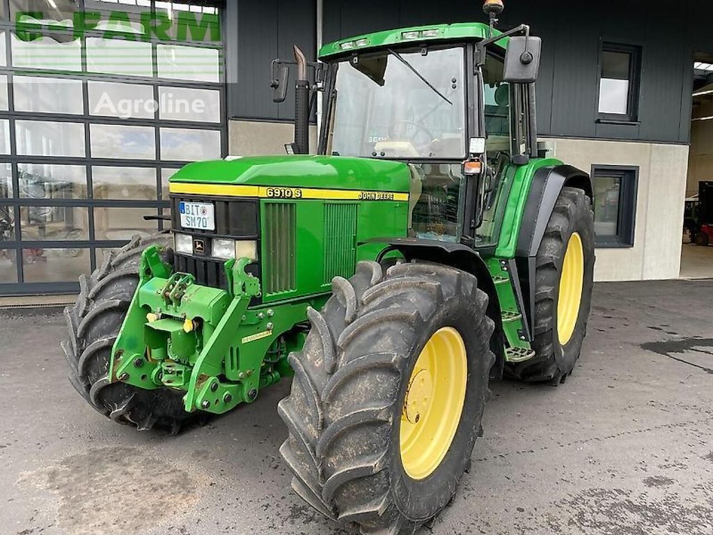 John Deere 6910s mit tls + power-quad in top-zustand traktor točkaš