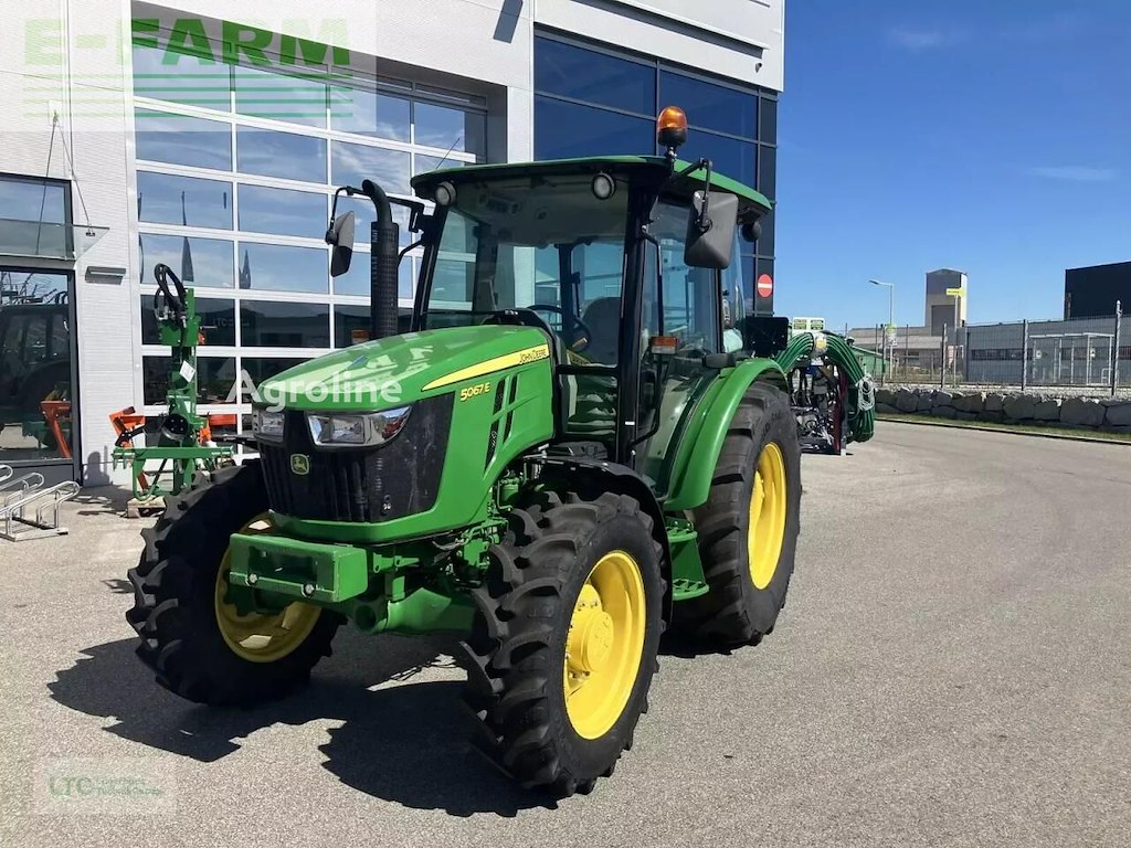 John Deere 5067e traktor točkaš
