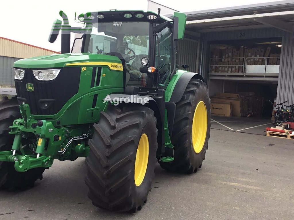 John Deere 6R215 traktor točkaš
