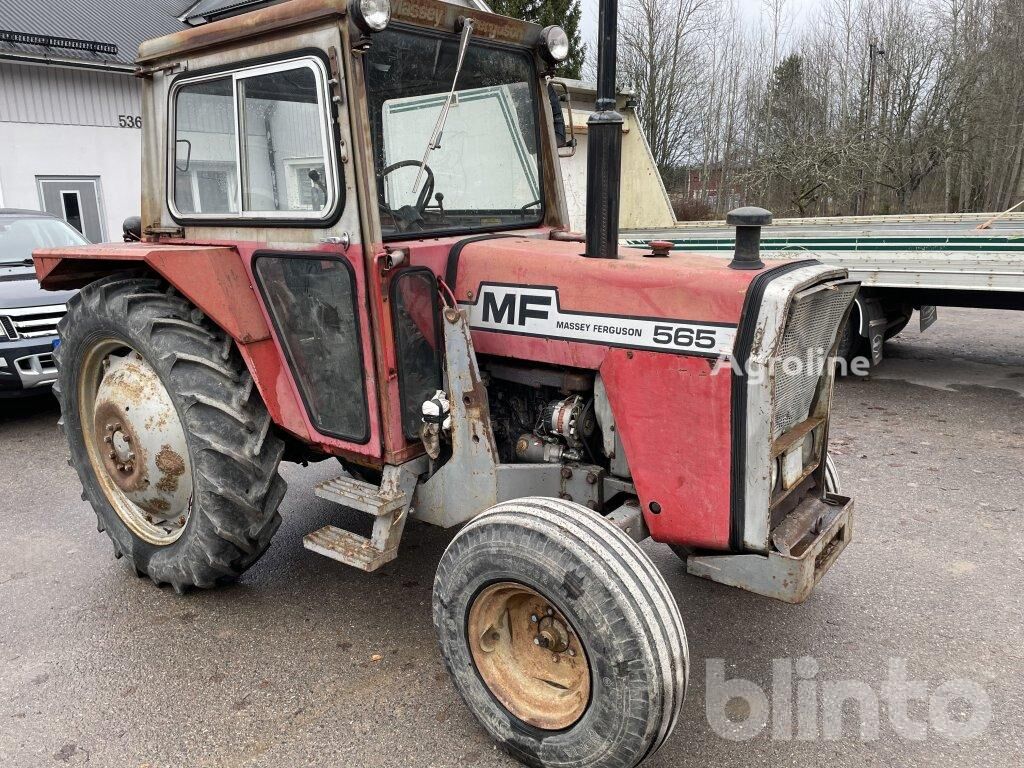 Prodaje se Massey Ferguson 565 traktor točkaš na aukciji