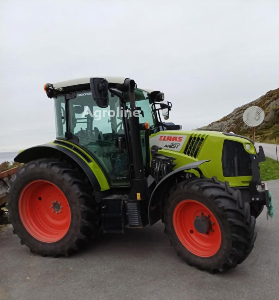 Prodaje se Claas Arion 440 traktor točkaš na aukciji