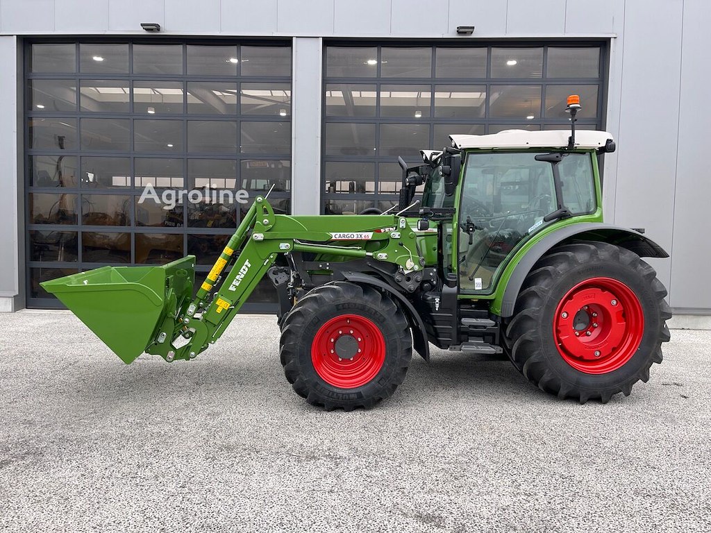 Fendt 211S Vario Profi Plus met RTK/GPS traktor točkaš