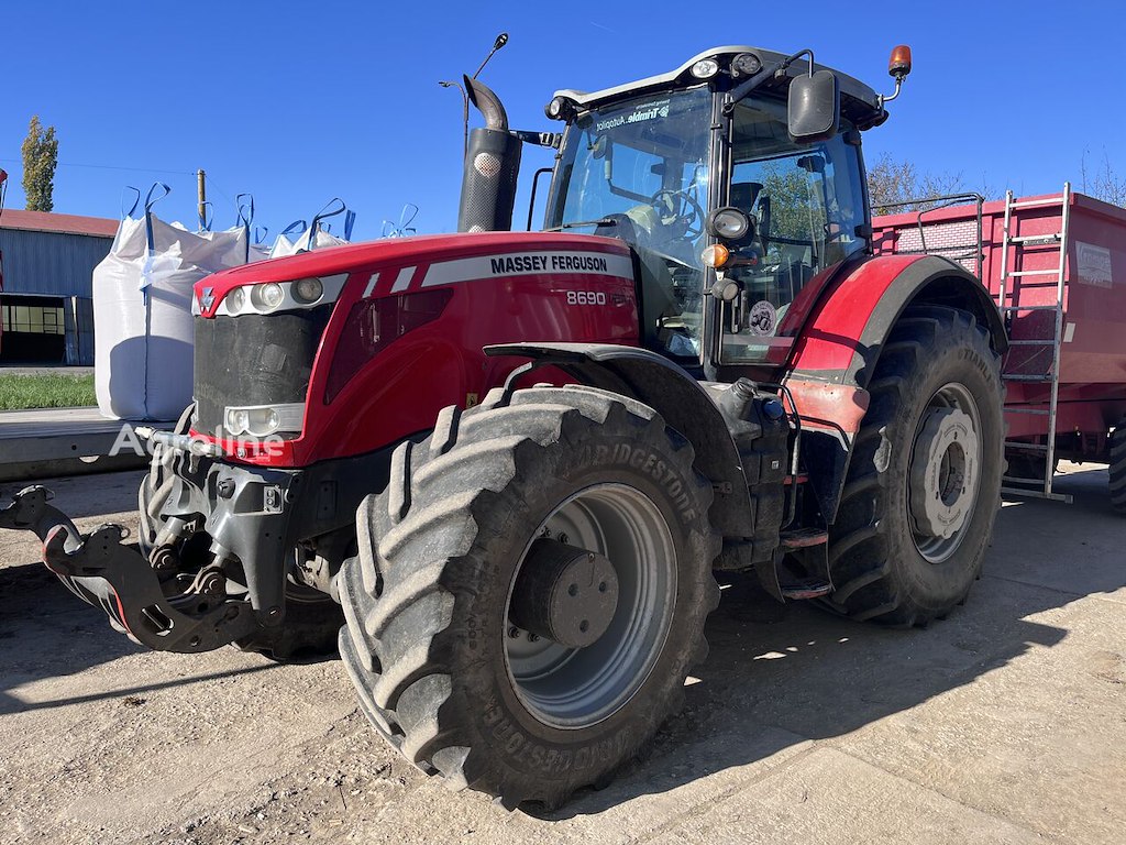 Massey Ferguson 8690 Dyna VT Excl traktor točkaš