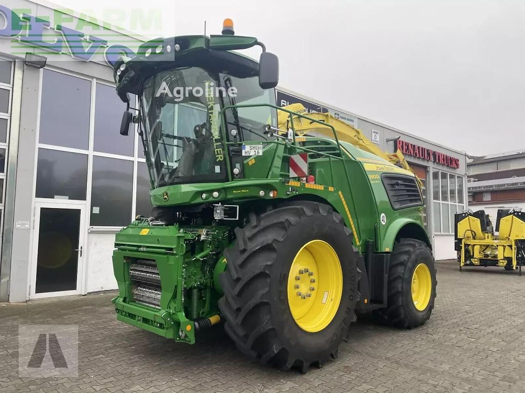 John Deere 9900 i krmni kombajn
