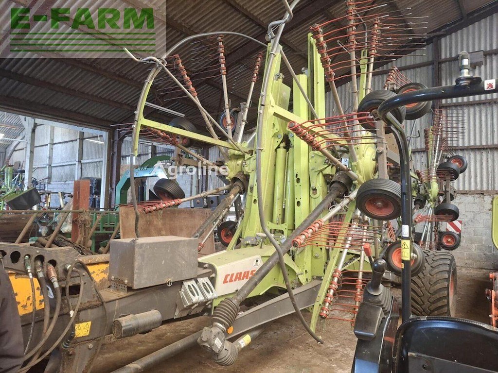 Claas LINER 4800 prevrtač sena