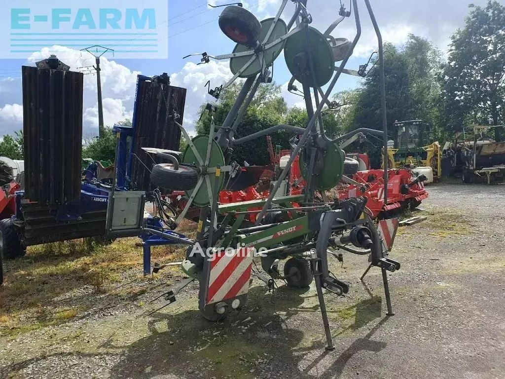 Fendt lotus 770 prevrtač sena