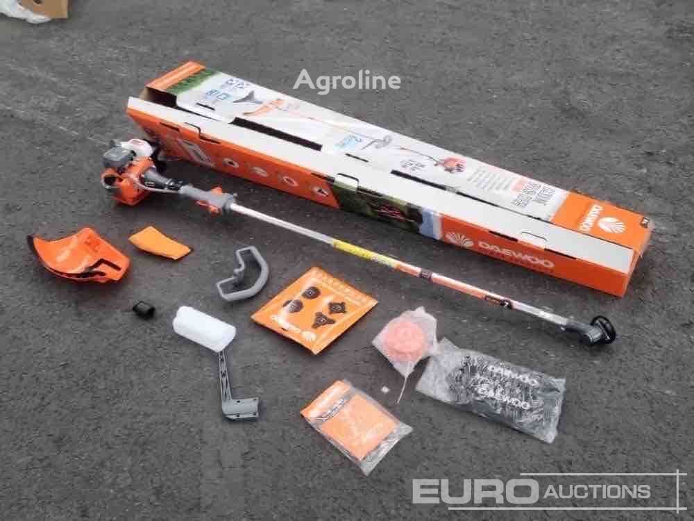 Prodaje se Daewoo DABC260 trimer za travu na aukciji