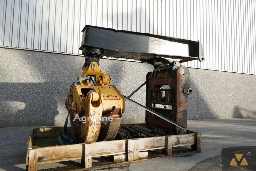 Caterpillar 525D Grapple hvataljka za trupce
