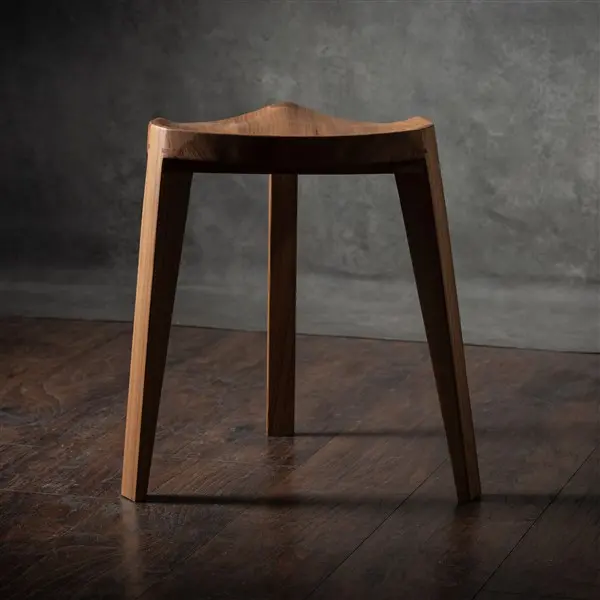 Meda furniture Drvena stolica, Tronožac, Brest, 45x30 cm