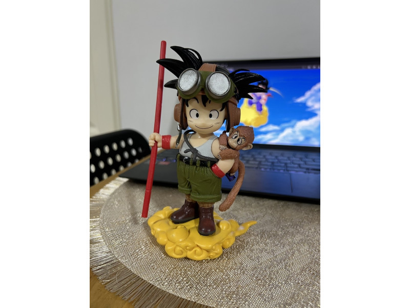 Goku kid figura