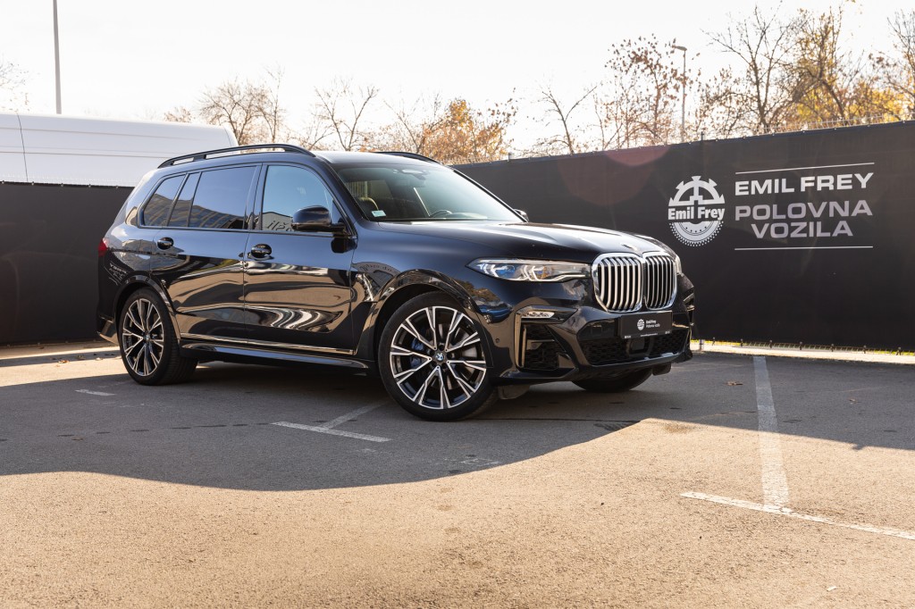 BMW X7