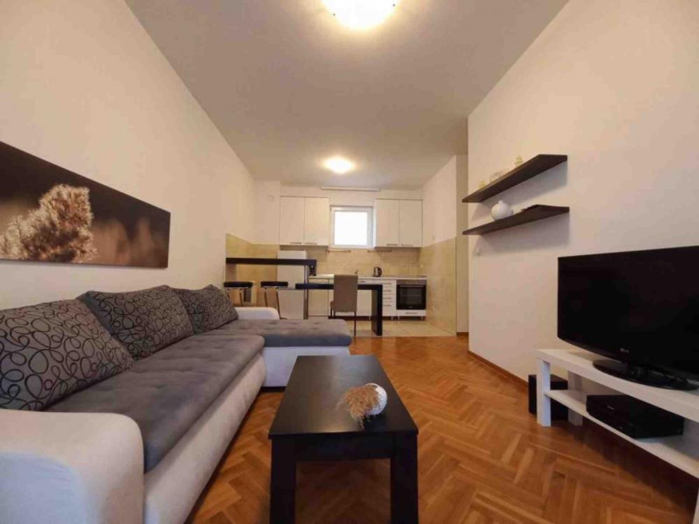 Crveni krst,Kajmakčalanska,nov,useljiv ID#813413 800 €