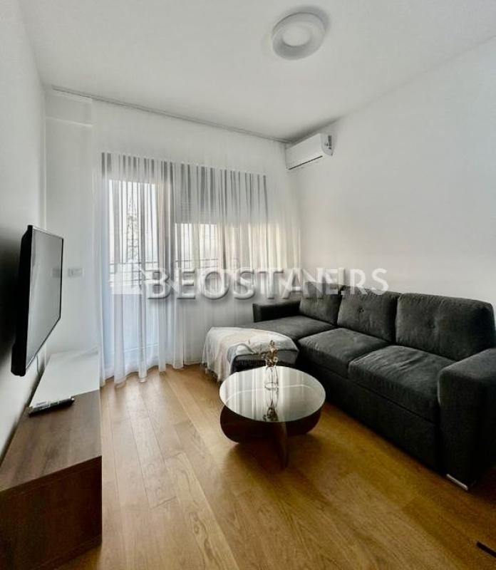 Novi Beograd - Lastavice #65195 850 €