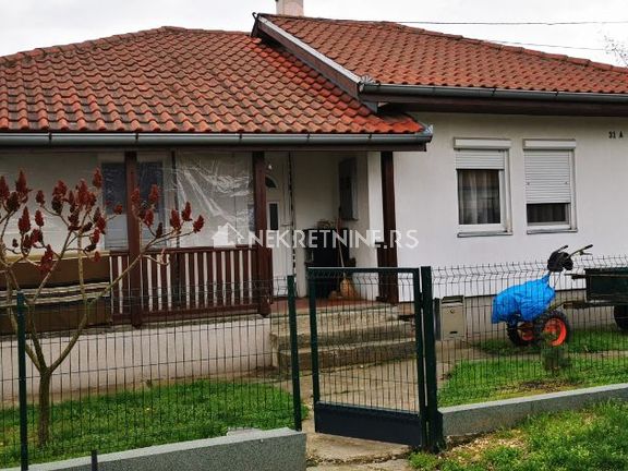Nebojše Popovića, Borča, 3.0 trosobna, 108 m²