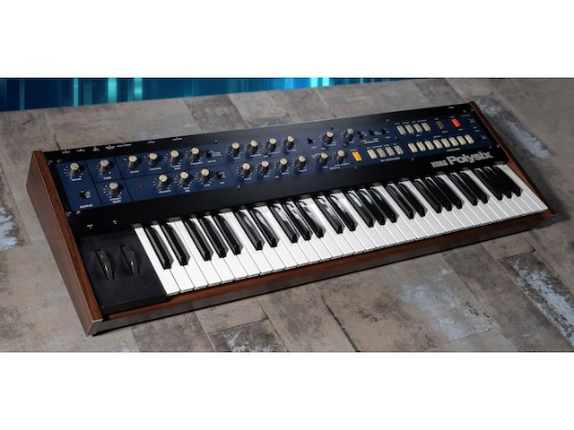 Sintisajzer Korg Polysix