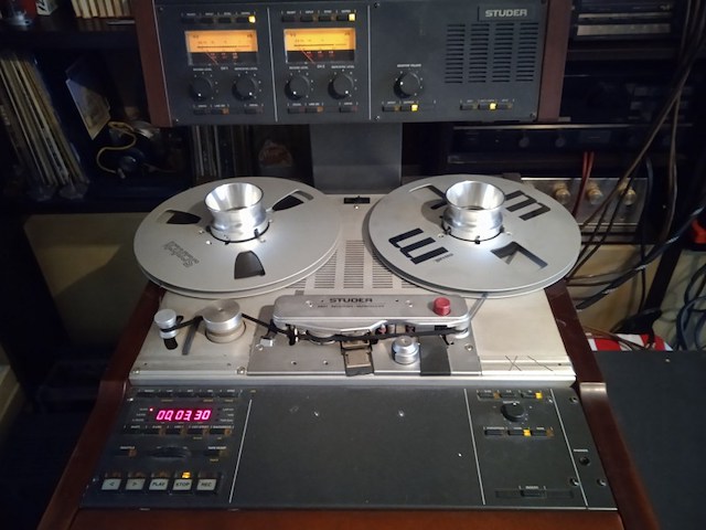 Studer A807 MkII, VU Meter, Trolley