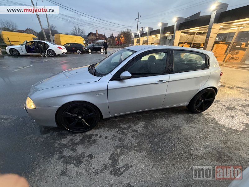 Alfa Romeo 147 q2