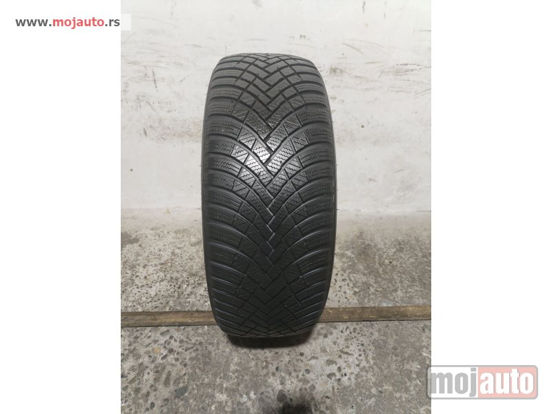 3431. Guma HANKOOK 16-ica, ZIMSKA 215/55, Šara 6.8 mm, DOT 3322