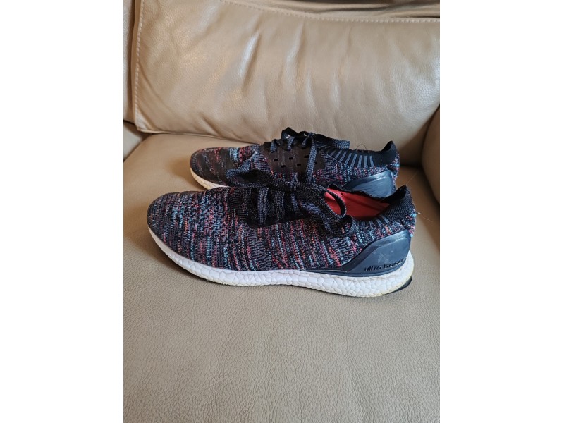ADIDAS ultra BOOST PATIKE 42