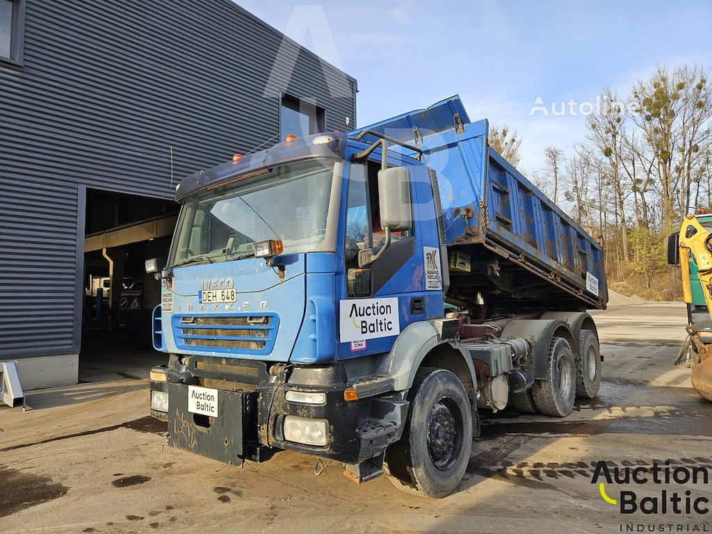 Prodaje se IVECO 260E44 kiper na aukciji