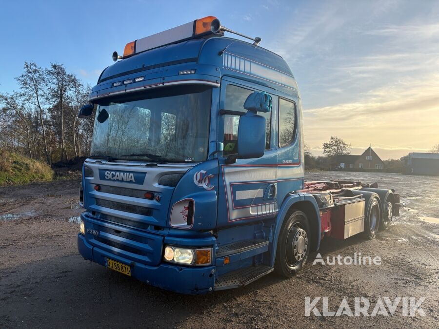 Prodaje se Scania P320 rol kiper sa kukom na aukciji
