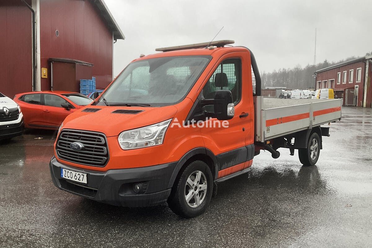 Prodaje se Ford Transit kamion s ravnom platformom < 3.5t na aukciji