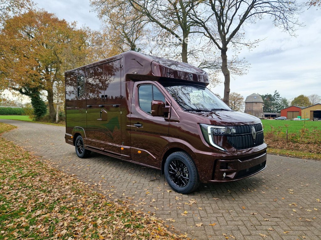 Novi Renault Master vozilo za prevoz konja
