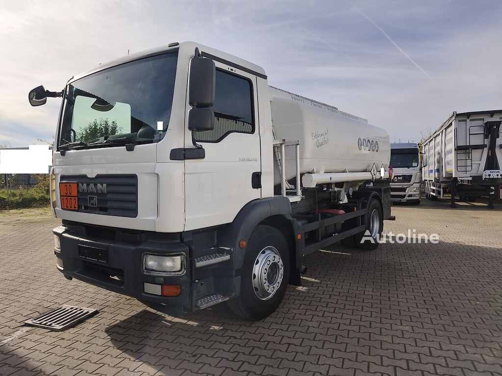 MAN TGM 18.240 12.400 l autocisterna za gorivo