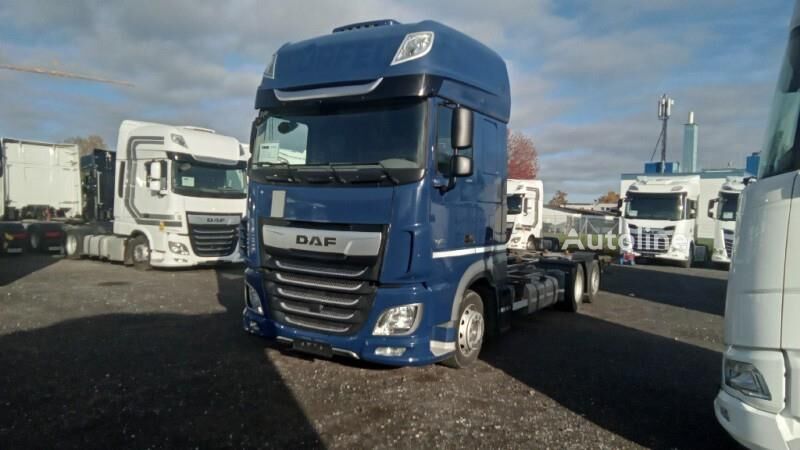 DAF XF 480 FAN LOW DECK vozilo za prevoz kontejnera