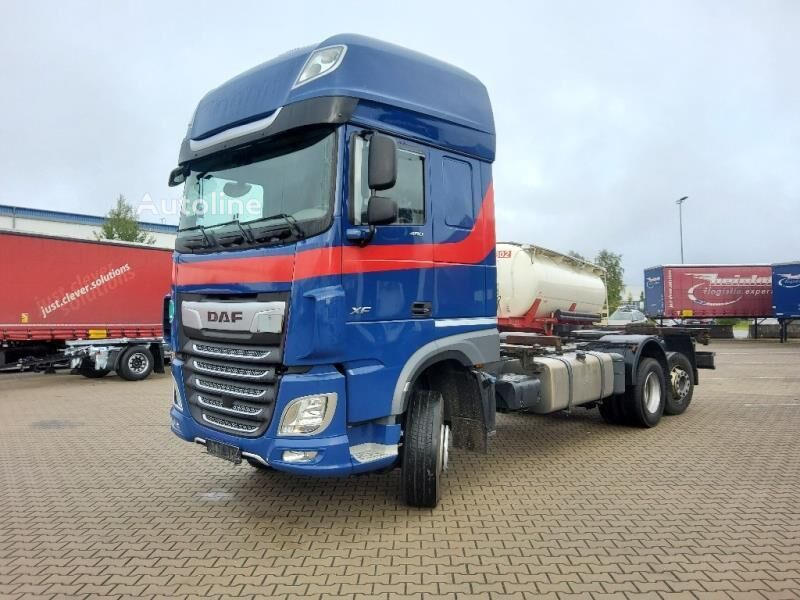 DAF XF 480 FAN vozilo za prevoz kontejnera