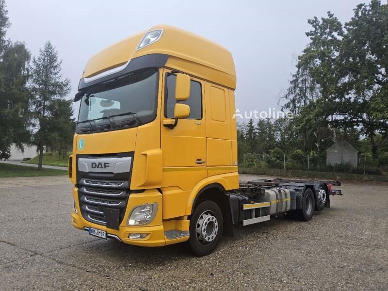 DAF XF 480 FAR vozilo za prevoz kontejnera