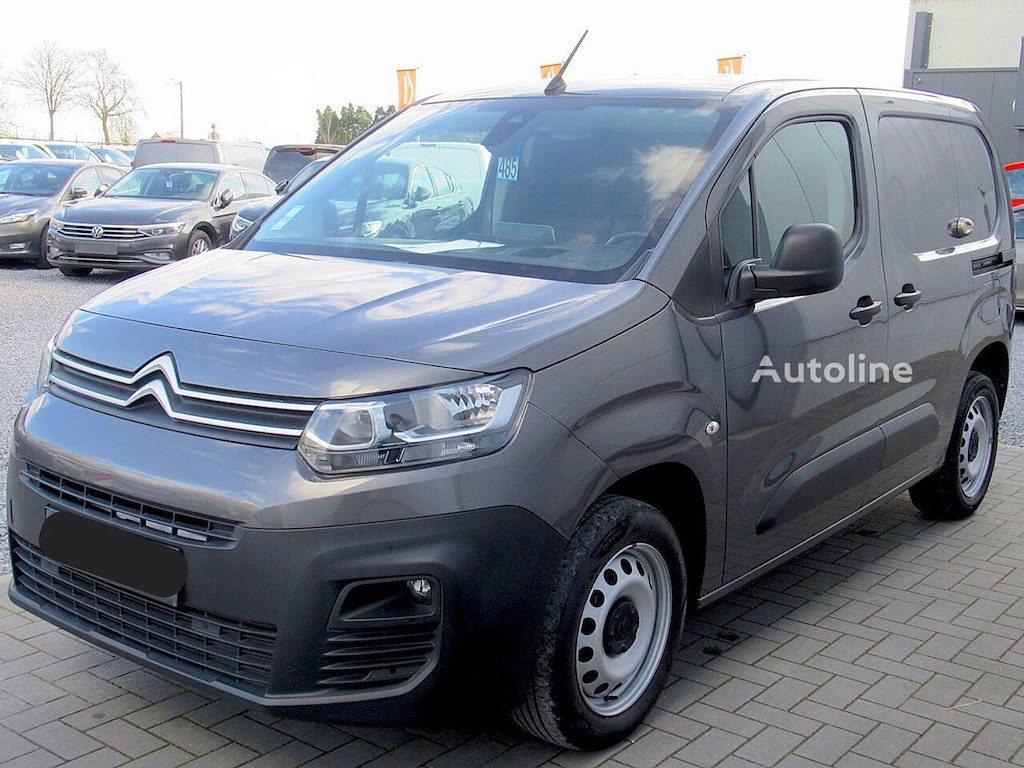 Prodaje se Citroen Berlingo BlueHDi Automatic laki furgon na aukciji