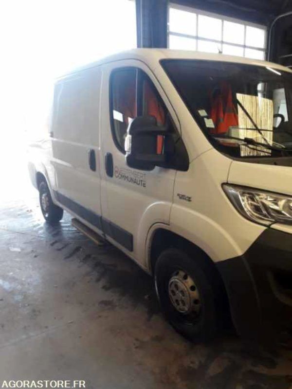 Prodaje se Fiat DUCATO minibus furgon na aukciji