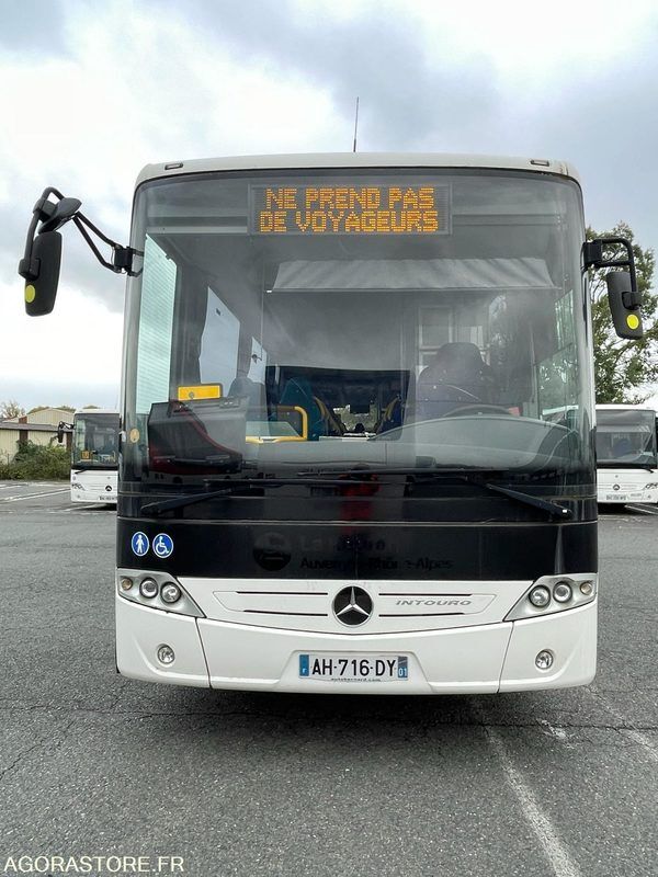 Prodaje se Mercedes-Benz INTOURO M prigradski autobus na aukciji