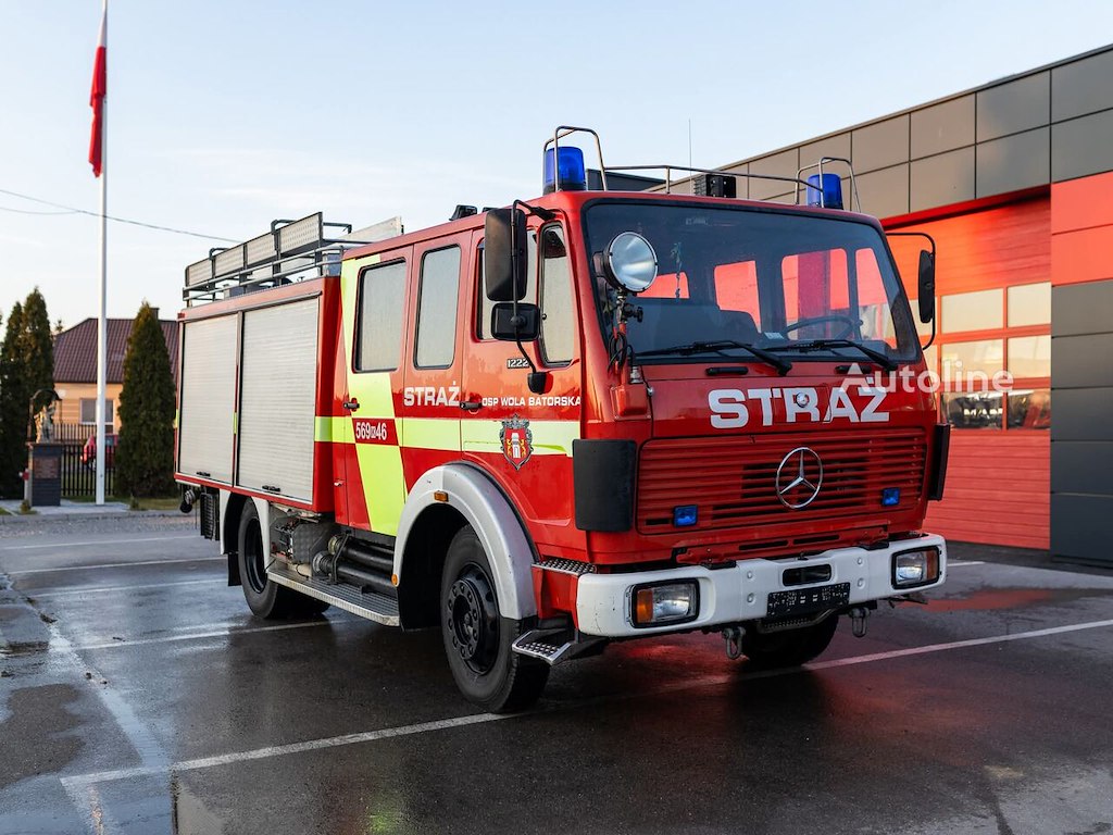 Mercedes-Benz 1222 vatrogasno vozilo