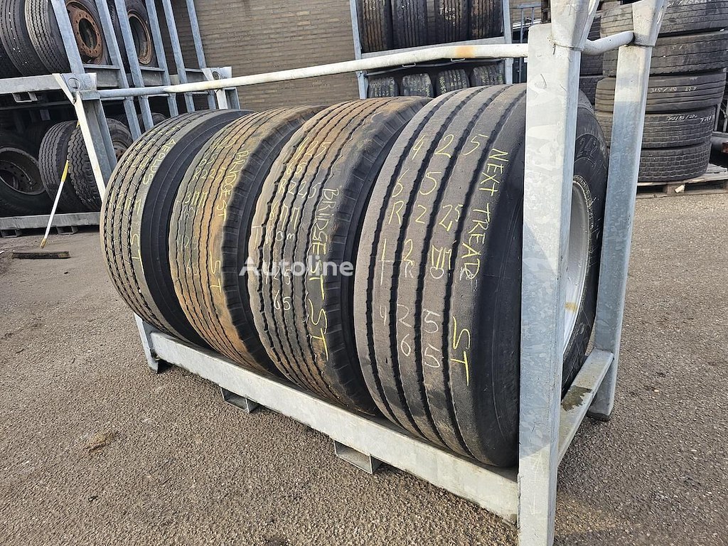Bridgestone TRAILER BAND |425/65 R 22.5 | 12-12-6-3 MM PROFIEL. točak