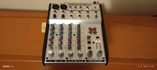 Behringer Eurorack MX 602 A mixer zvuka