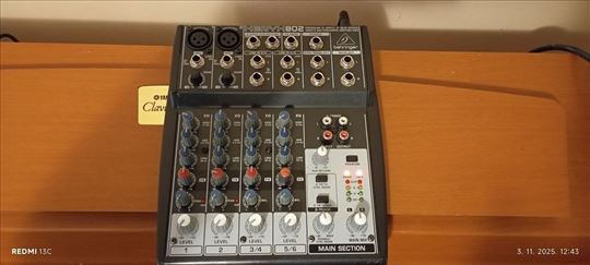 Behringer XENYX 802 mikser zvuka