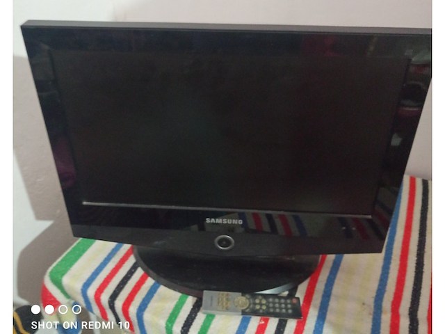 LCD TV Samsung 24 inča.