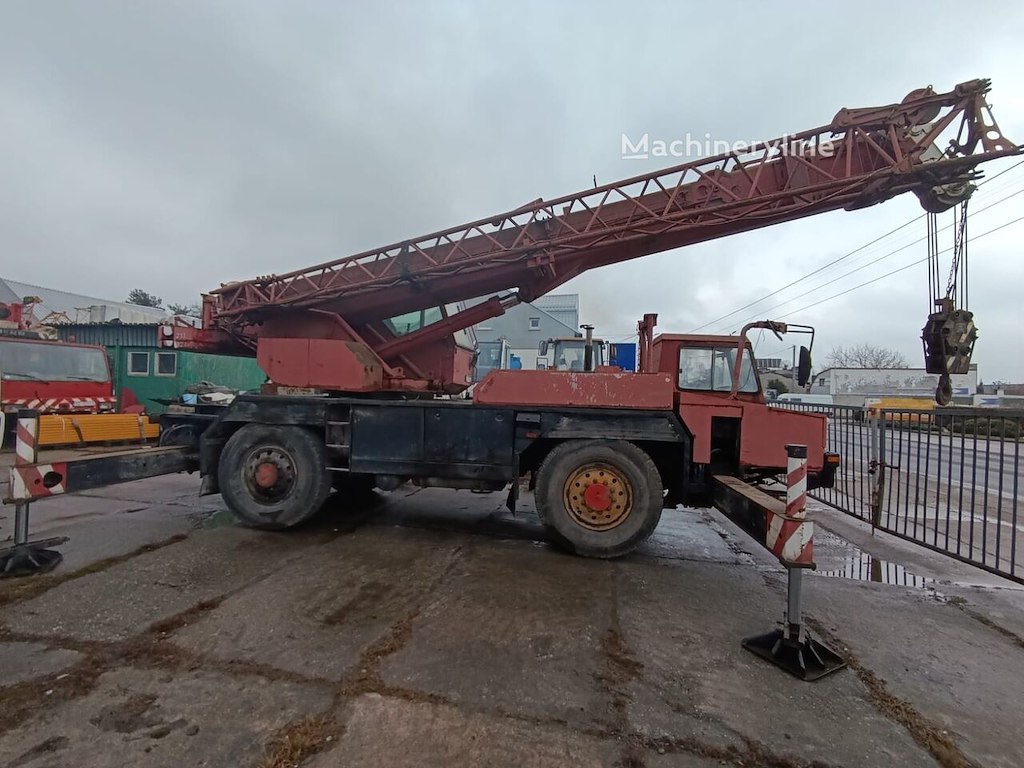Liebherr LTM 1025 dizalica za sve terene