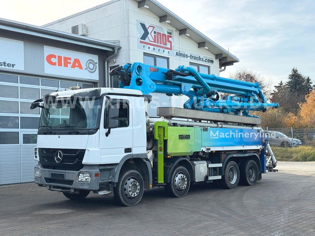 Schwing S31XT na šasiji Mercedes-Benz Actros 3241 pumpa za beton